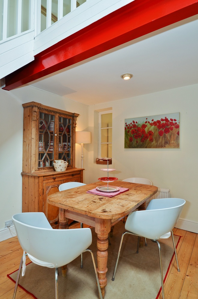 Story of a Claddagh House